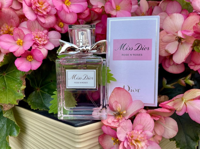 Интеллигентная Роза - Dior Natural Spray Miss Dior Rose N’Roses ...