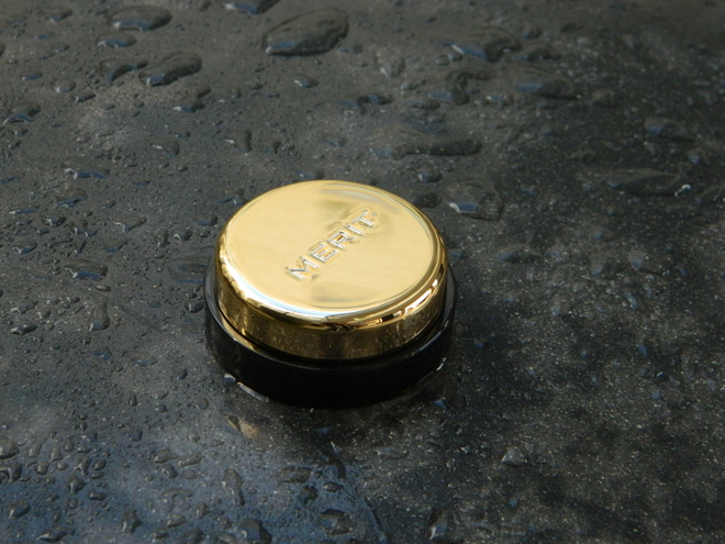 Зачарованная Люксовой Минималистичностью: Кремовые Тени Merit Studio ...