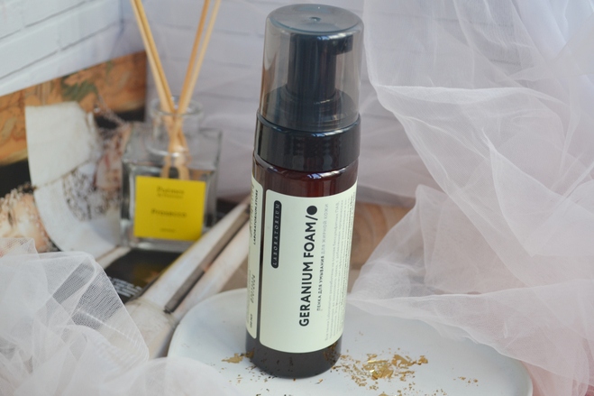 Неожиданно классная пенка для умывания Laboratorium Geranium Foam для ...
