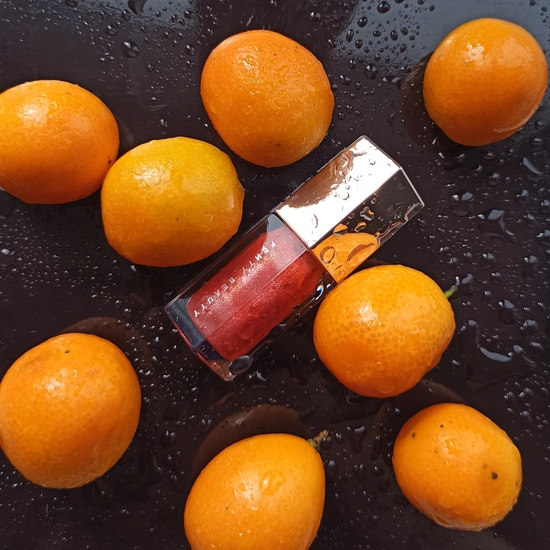 Лучший апельсиновый блеск. Fenty Beauty Gloss Bomb в оттенке Cheeky ...