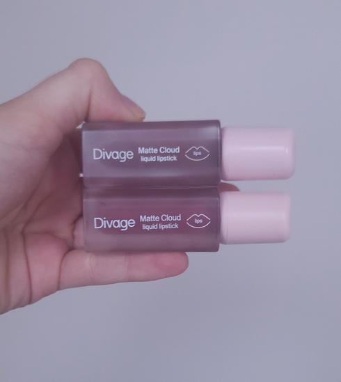"Плюшевые" помадки от Divage Cloud matte: обзор на 2 оттенка | Косметиста